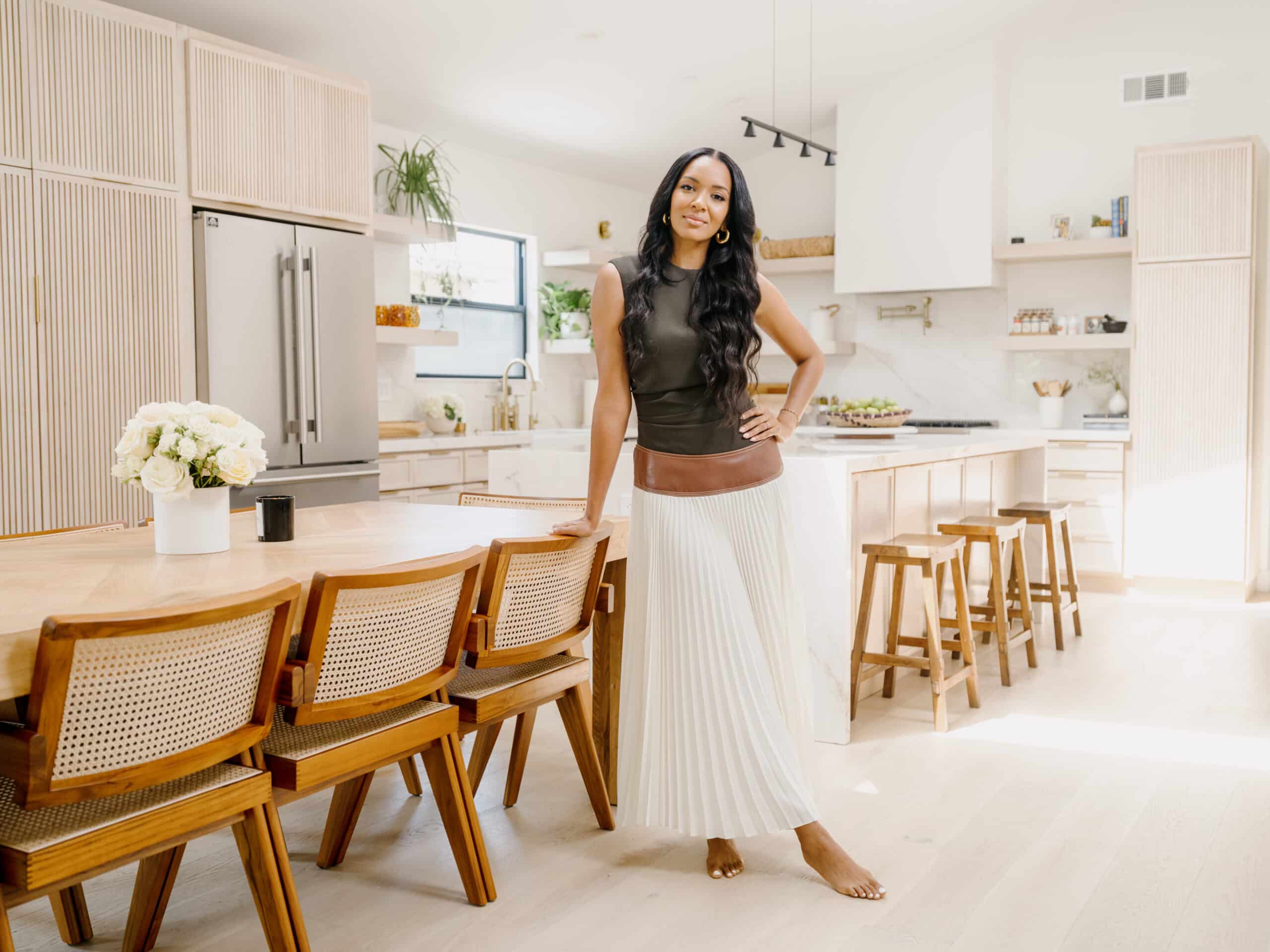Modern Dining Table Styling Tips for Busy Families